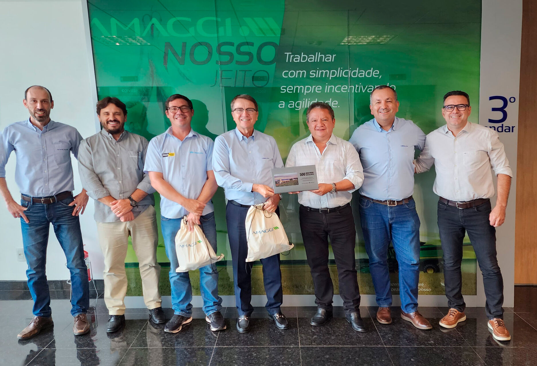Amaggi amplia frota para safra de 2024 e chega a 500 rodotrens ...
