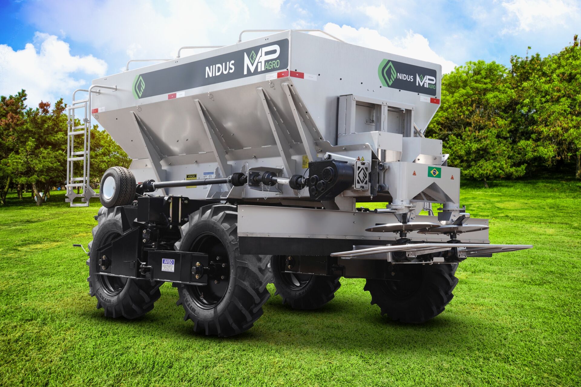 MP Agro Máquinas apresenta distribuidor Nidus 12000 na Dinetec ...